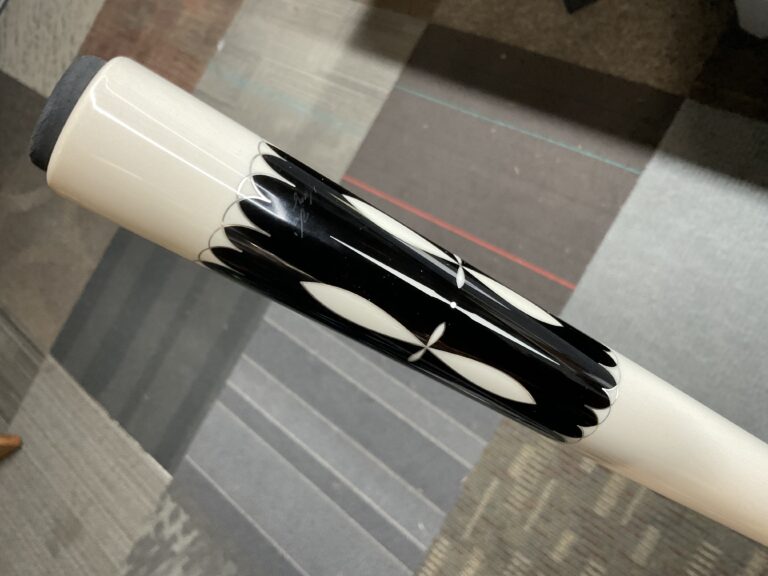 Vigus (Stunning Tuxedo) Pool Cue | Biggelbachs
