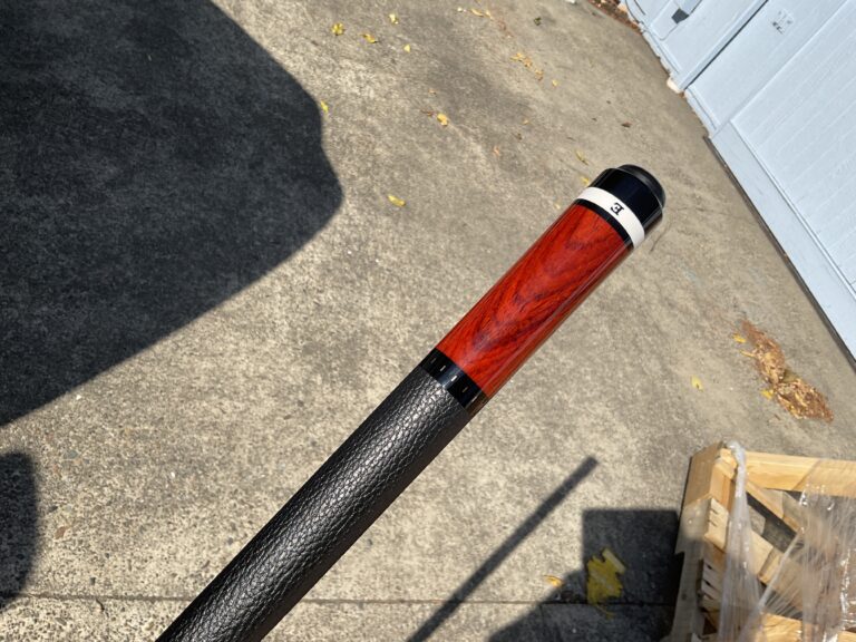 Elliott (Merry Widow) Pool Cue | Biggelbachs