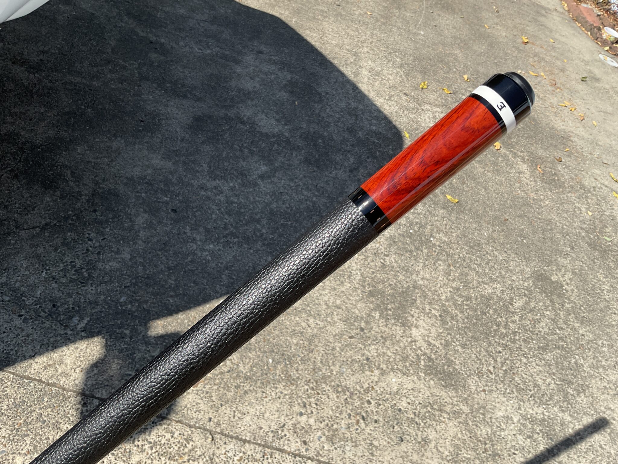 Elliott (Merry Widow) Pool Cue | Biggelbachs