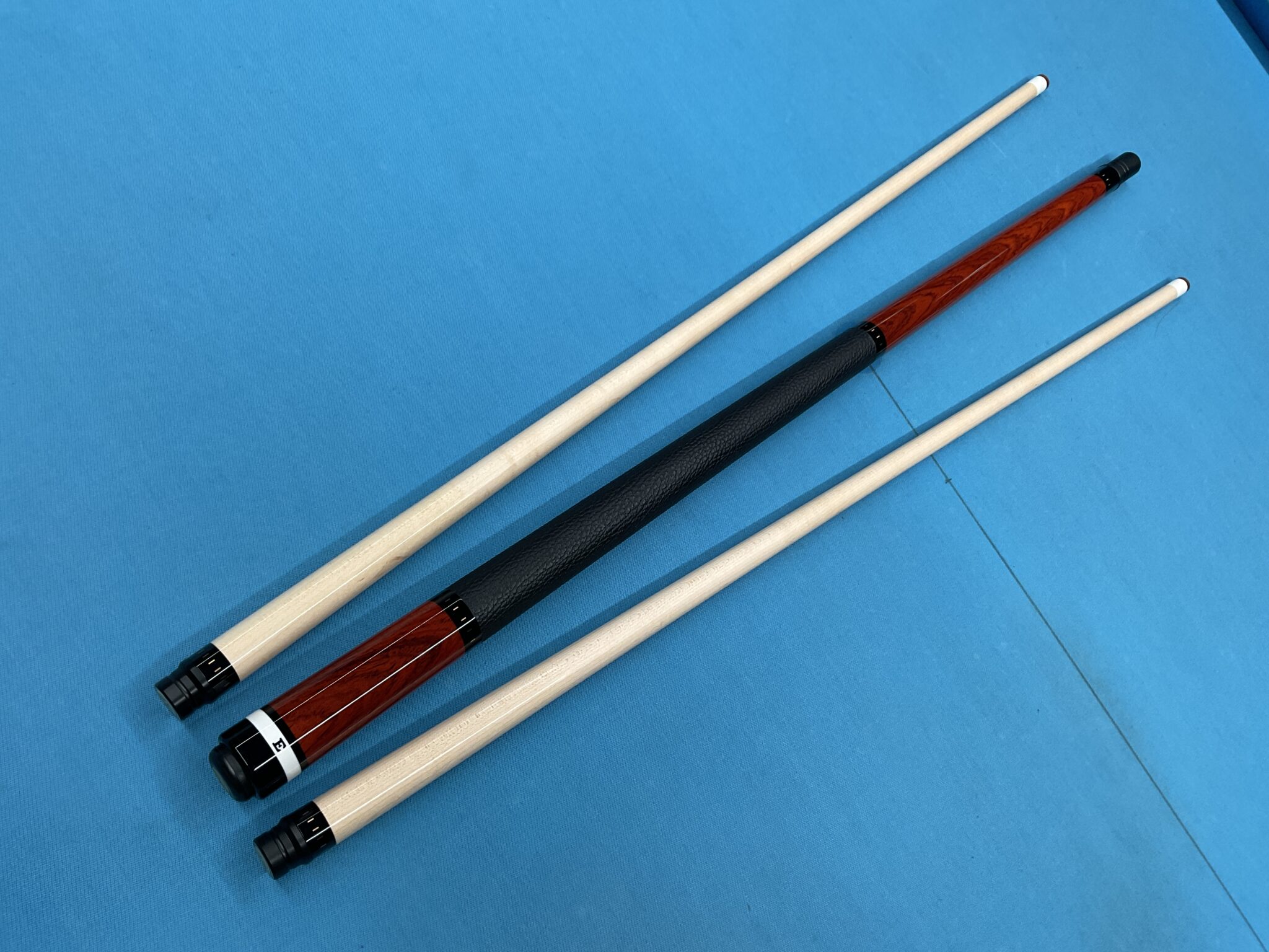 Elliott (Merry Widow) Pool Cue | Biggelbachs