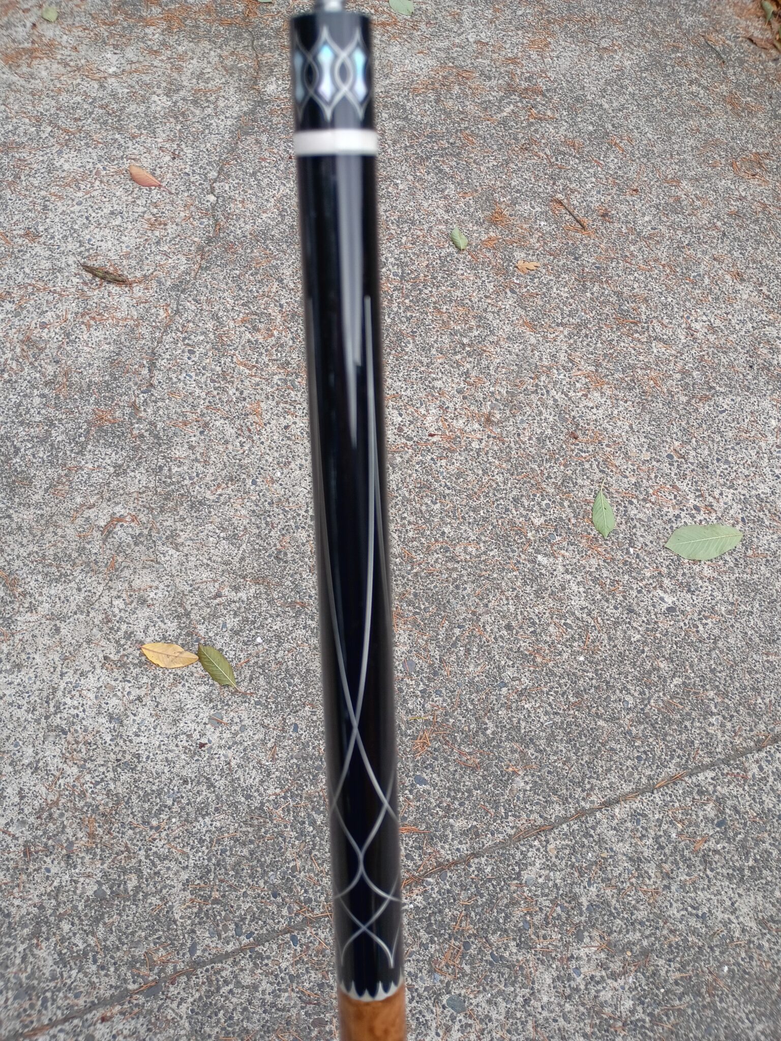 Vigus (Wrapless Brown Burl Handle) Pool Cue | Biggelbachs